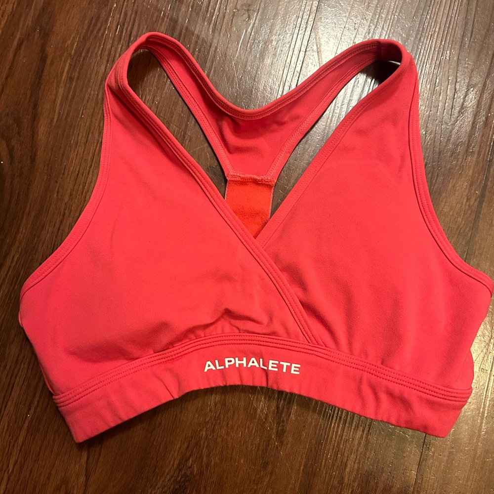 Alphalete Surface Wrap Bra - Gem
